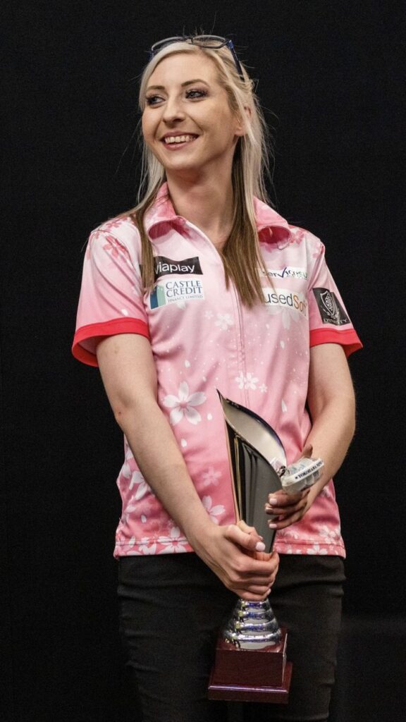 You Won’t Believe How Much Fallon Sherrock Is Worth — Her Health Break ...