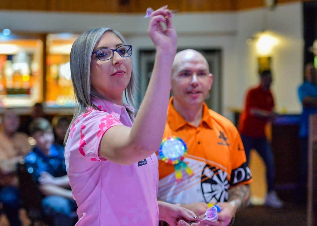 Darts Royalty Runs in the Family 🎯👯‍♀️ Felicia & Fallon Sherrock Set ...